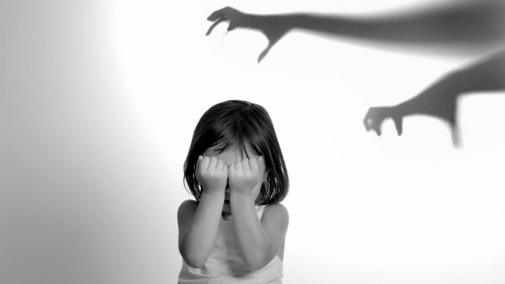 Eerste angsten bij kinderen: bang voor vreemden en dieren ⋆ Husl